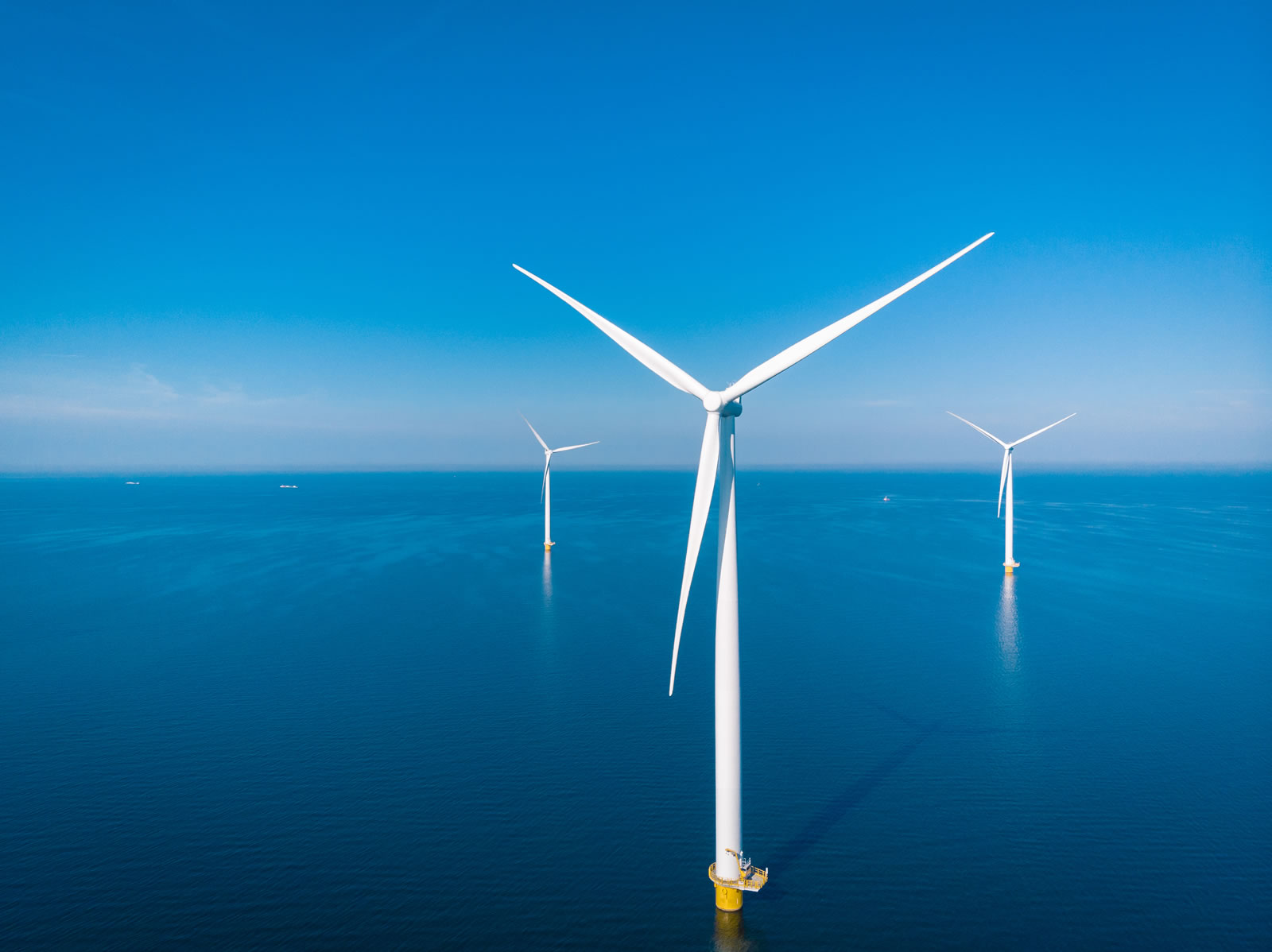 Turbine installation starts on Dogger Bank offshore wind farm ...